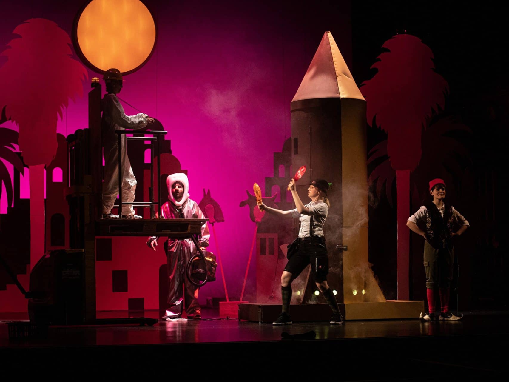 "Der Räuber Hotzenplotz und die Mondrakete" am Theater an der Rott ...